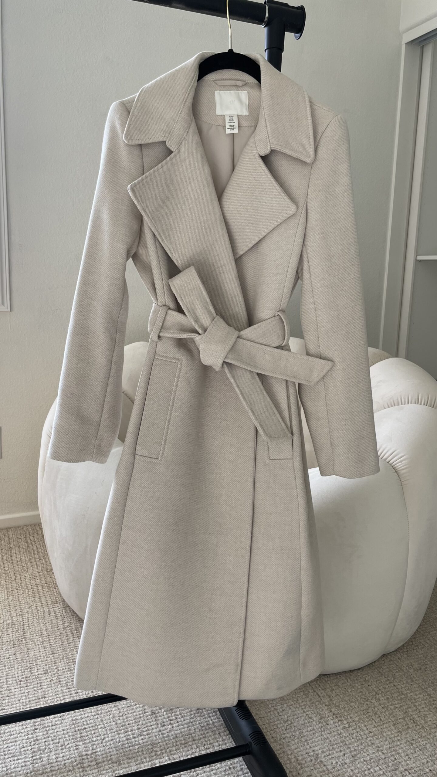 4 Ways to Tie a Belt on a Coat - Tutorial - The Allure Edition